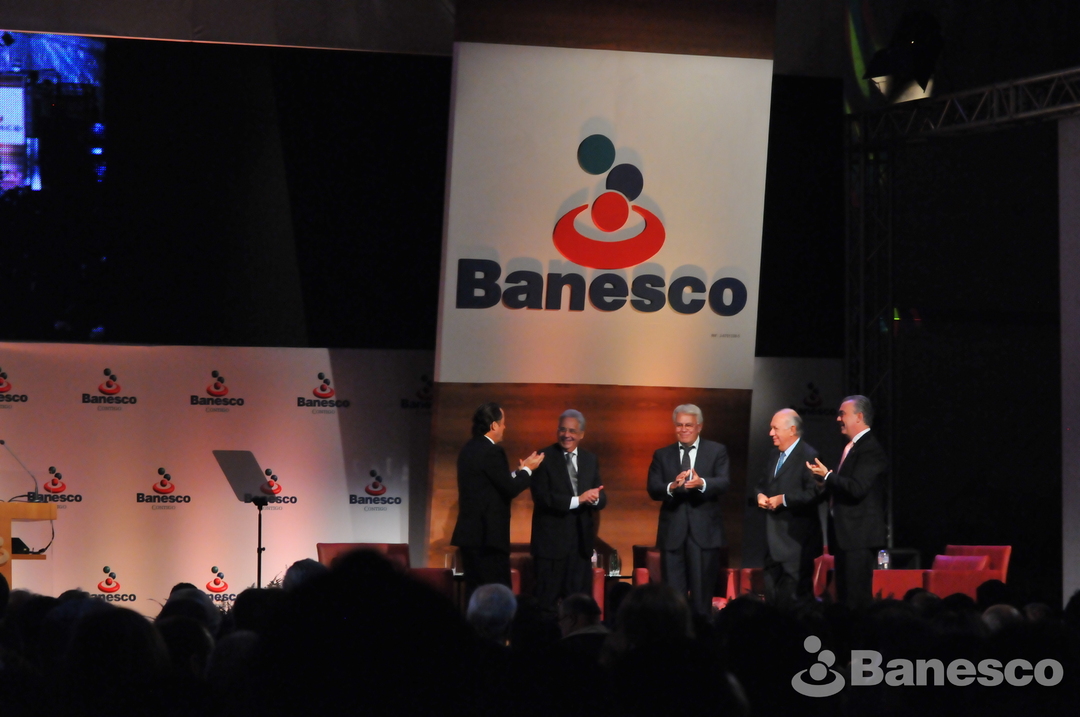 Juan Carlos Escotet, Fernando Henrique Cardoso, Felipe González ...