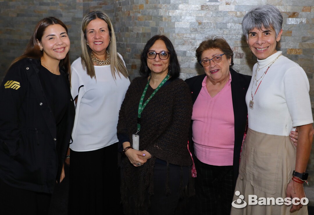 Natalia Darias, Gisela Aguirre, Claudia Camperos, Judith Borges y ...