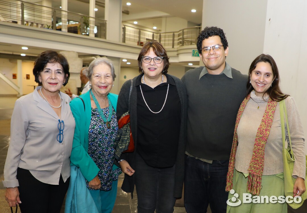 Rosamaria Atencio, Carmen Elena Alemán, Kira Kariakin, Franklin Hurtado ...