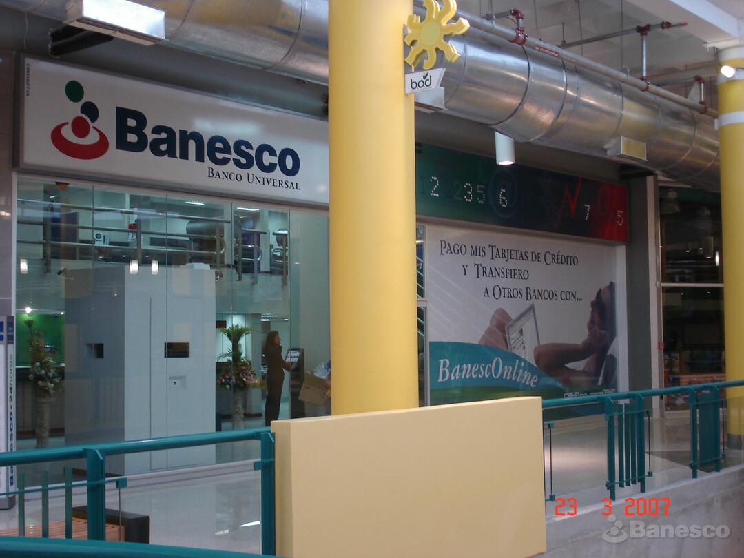 Agencia Banesco C.C. Metrópolis