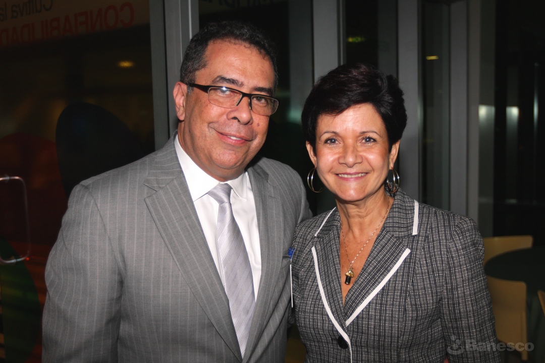 Norma Trejo junto a Oswaldo Cabrera