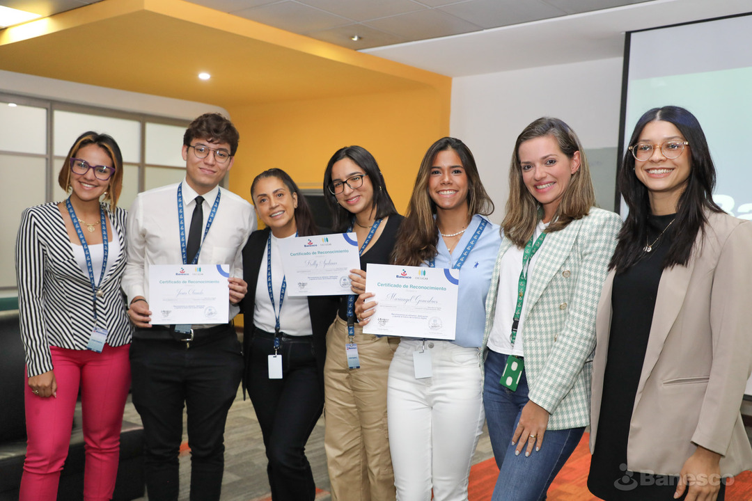 Reconocimiento a estudiantes de la UCAB