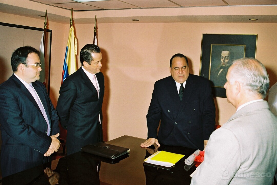 Juan Carlos Escotet, Mario Villarroel, Dr Hernán Borgiosanni y miembro ...